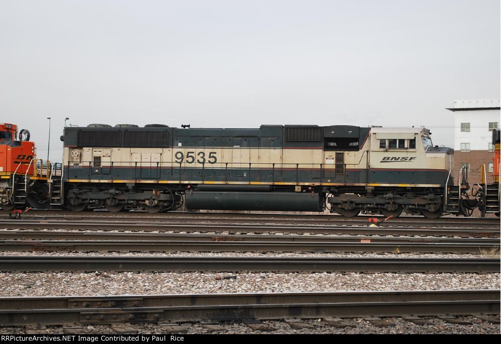 BNSF 9535